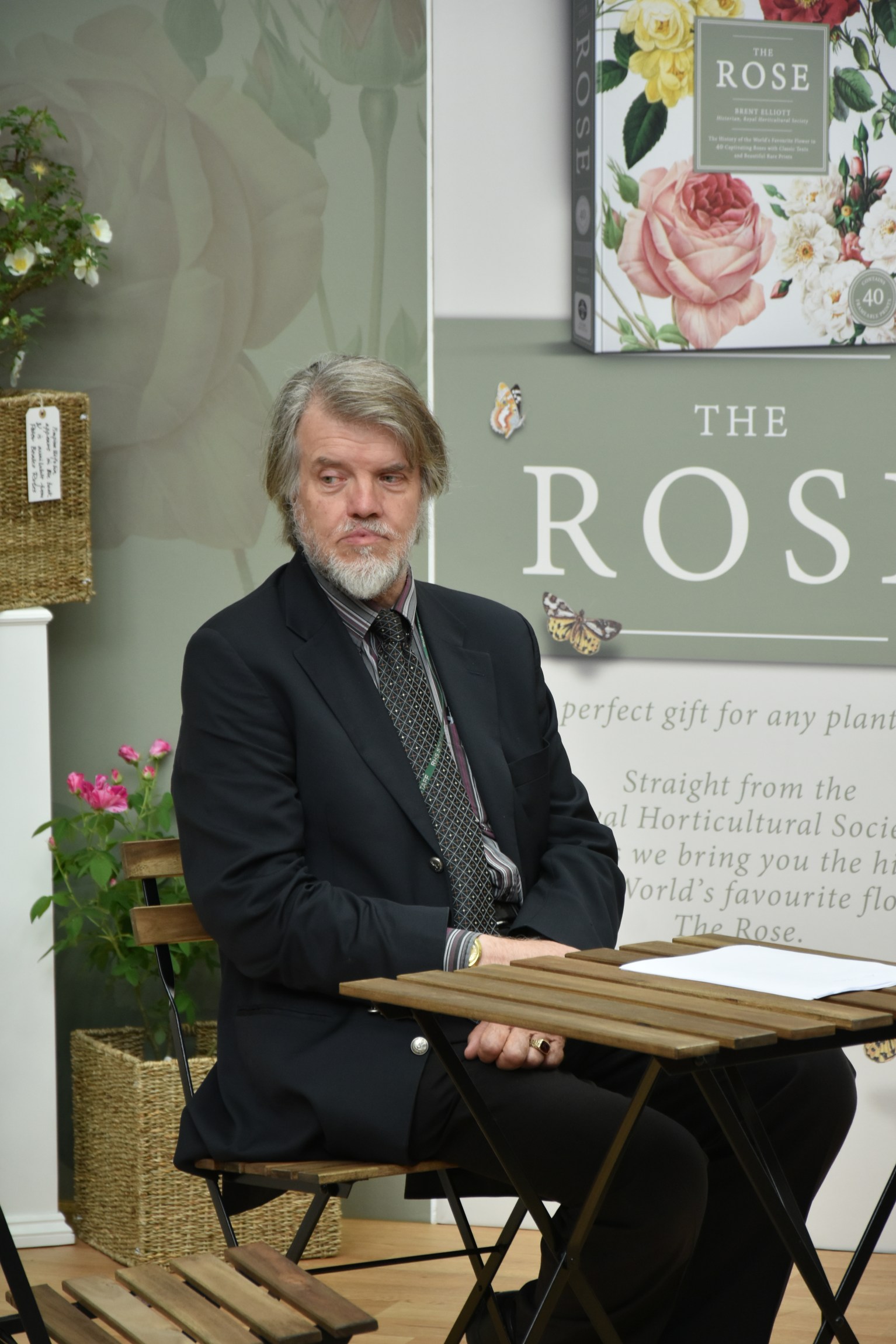A day at the RHS London Rose Show – full & fragrant with five excellent ...